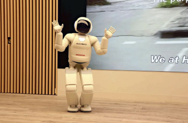 Robot Asimo sẽ 'nghỉ hưu' sau 20 năm cống hiến từ ngày 31/3