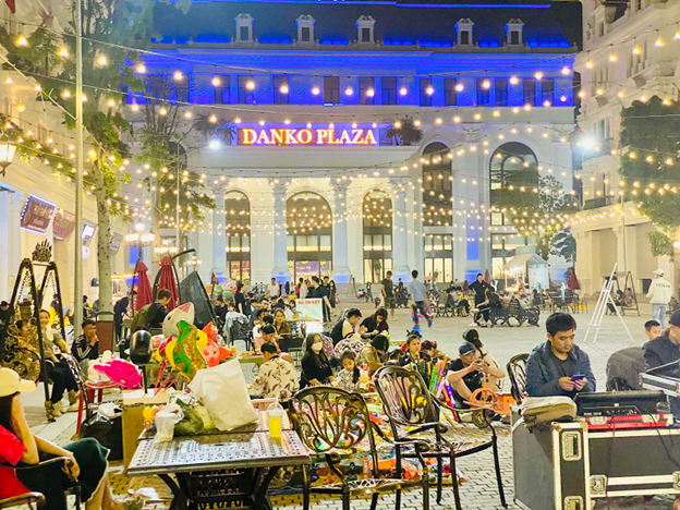 Say hương vị mùa hè Châu Âu tại phố đi bộ Danko City