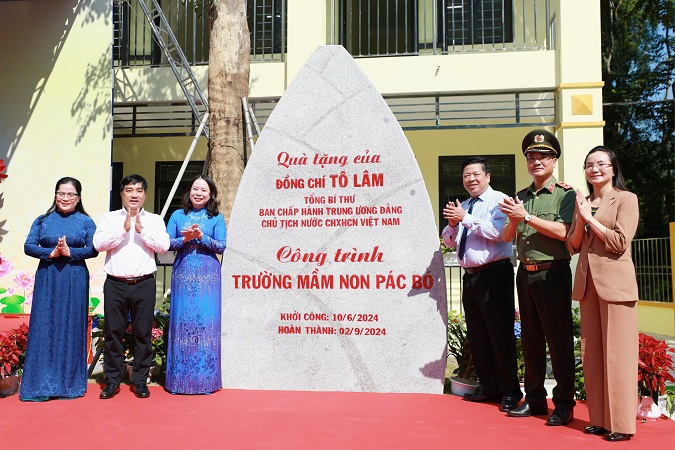 Phó Chủ tịch nước Võ Thị Ánh Xuân dự khánh thành, khai giảng