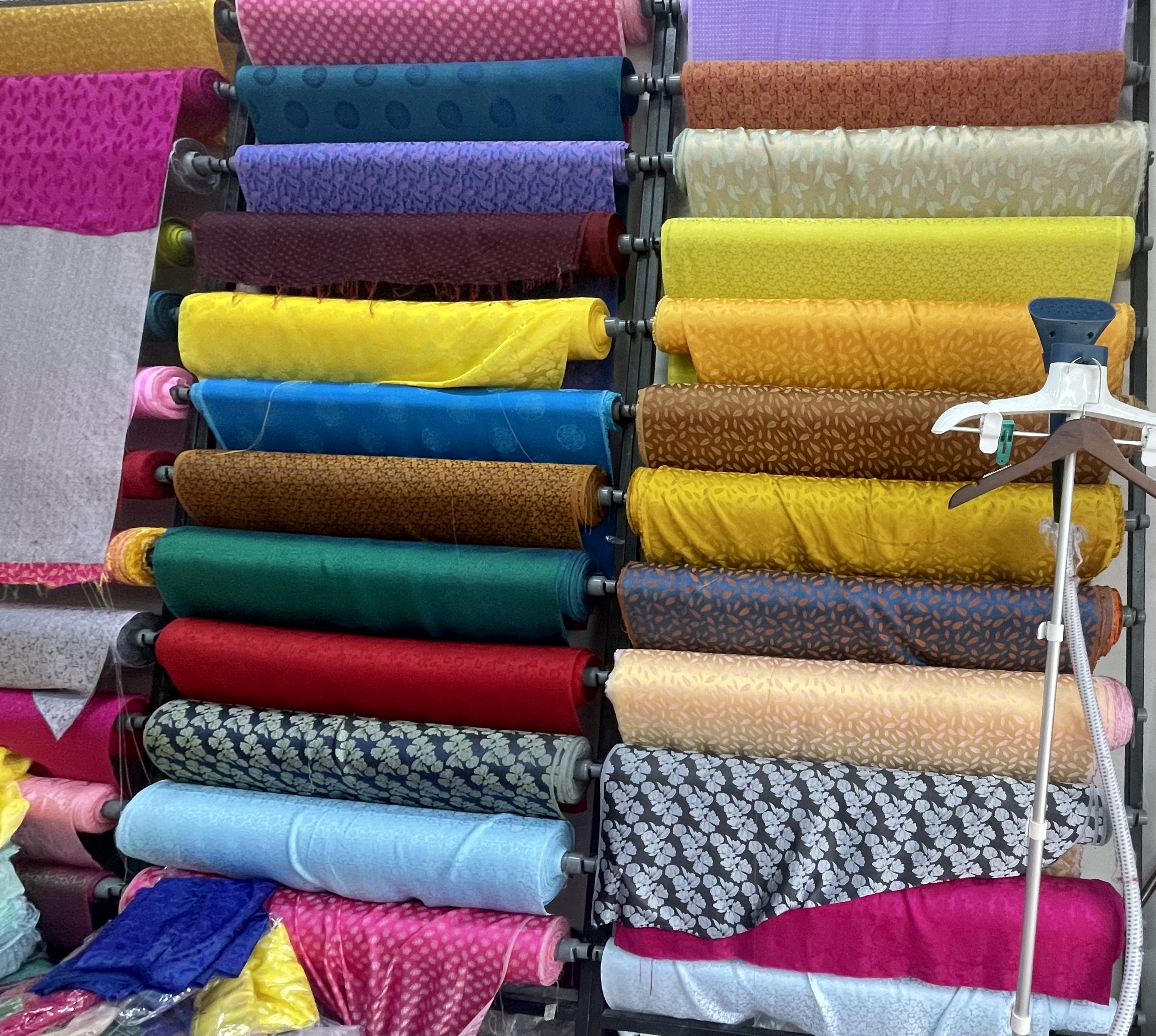 Làng dệt lụa Nha Xá đổi mới, sáng tạo để phát triển